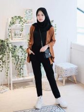 25 OOTD Outer Hijab Kekinian agar Kamu Tampil Trendi - Hai Gadis