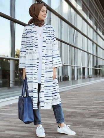 25 OOTD Outer Hijab Kekinian agar Kamu Tampil Trendi - Hai Gadis