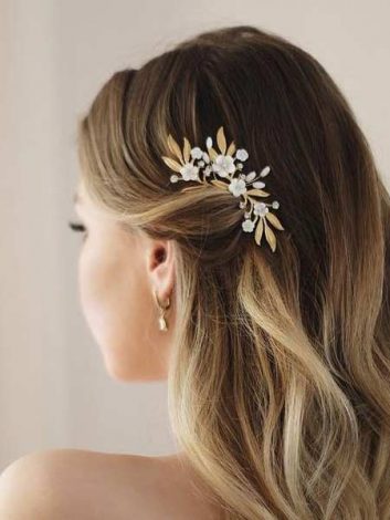20 Inspirasi Hairstyle Dengan Jepit Rambut Kekinian Agar Terlihat Cantik