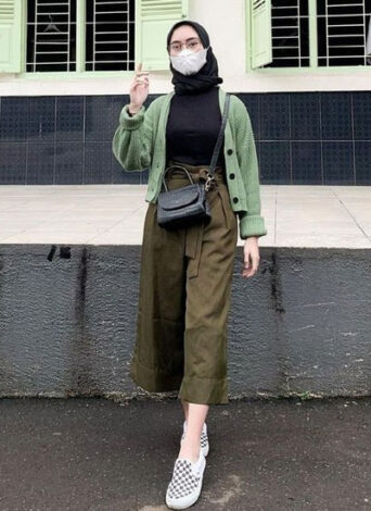 Inspirasi Outfit Outer Rajut Kekinian Agar Penampilanmu Makin Kece