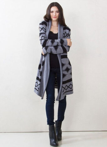 Inspirasi Outfit Outer Rajut Kekinian Agar Penampilanmu Makin Kece