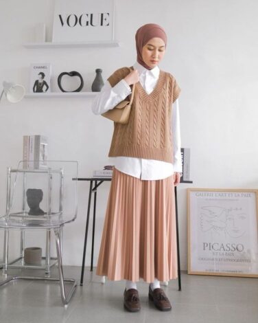 Inspirasi Mix and Match Vest Hijab Kekinian - Hai Gadis